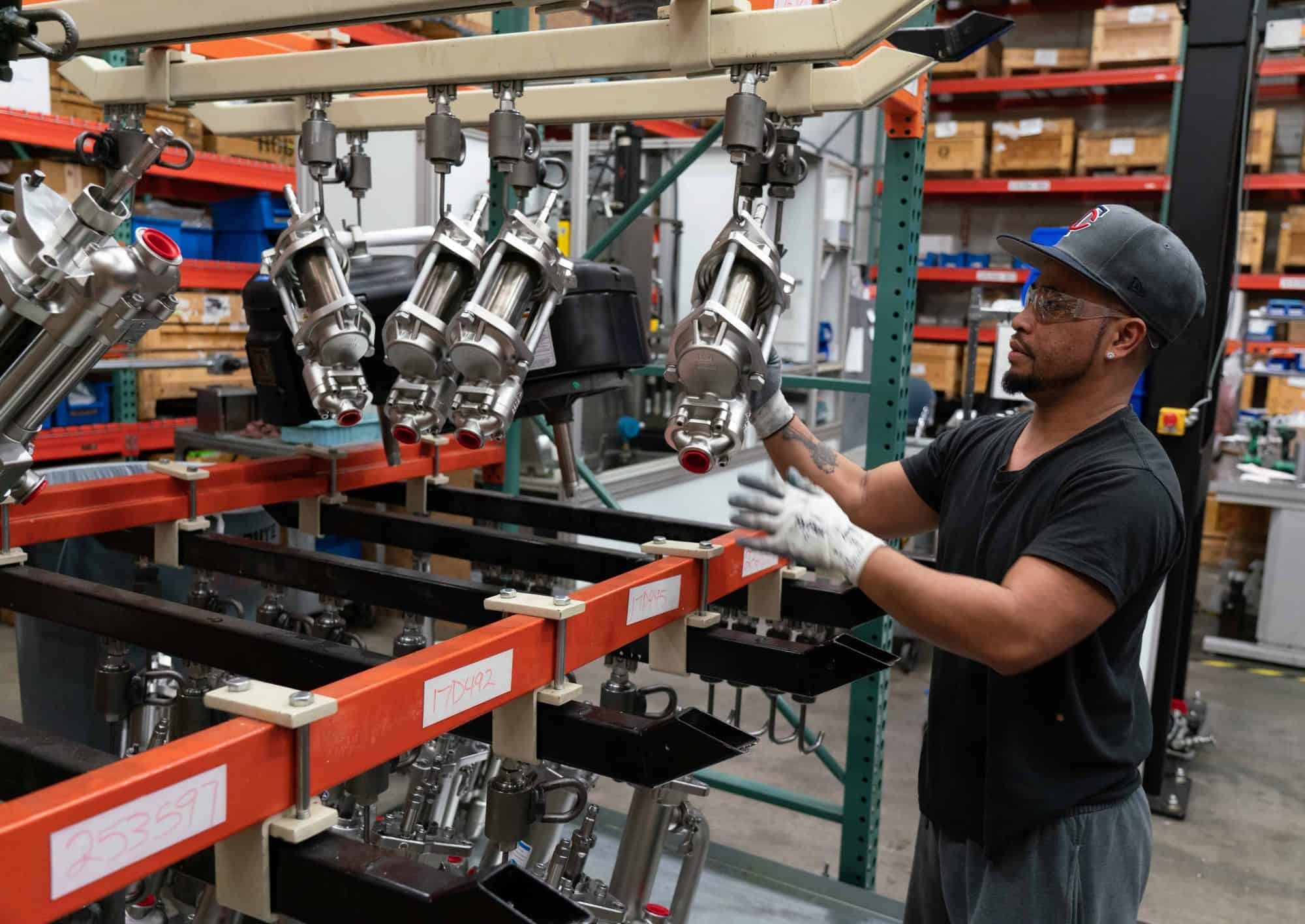 2018 2nd Quarter Manufacturers' Outlook Survey - NAM